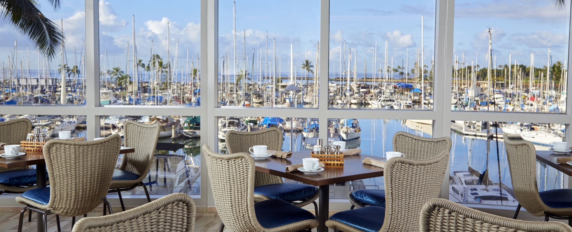 100 Sails Restaurant & Bar | Prince Waikiki
